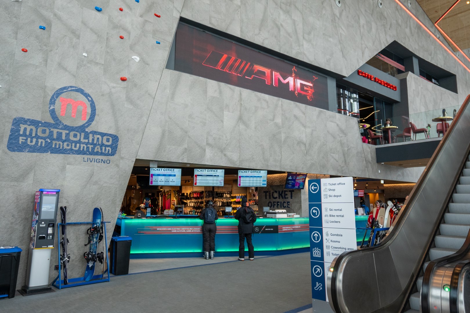 Il full electric Mercedes protagonista del Luxury Hub di Livigno ...