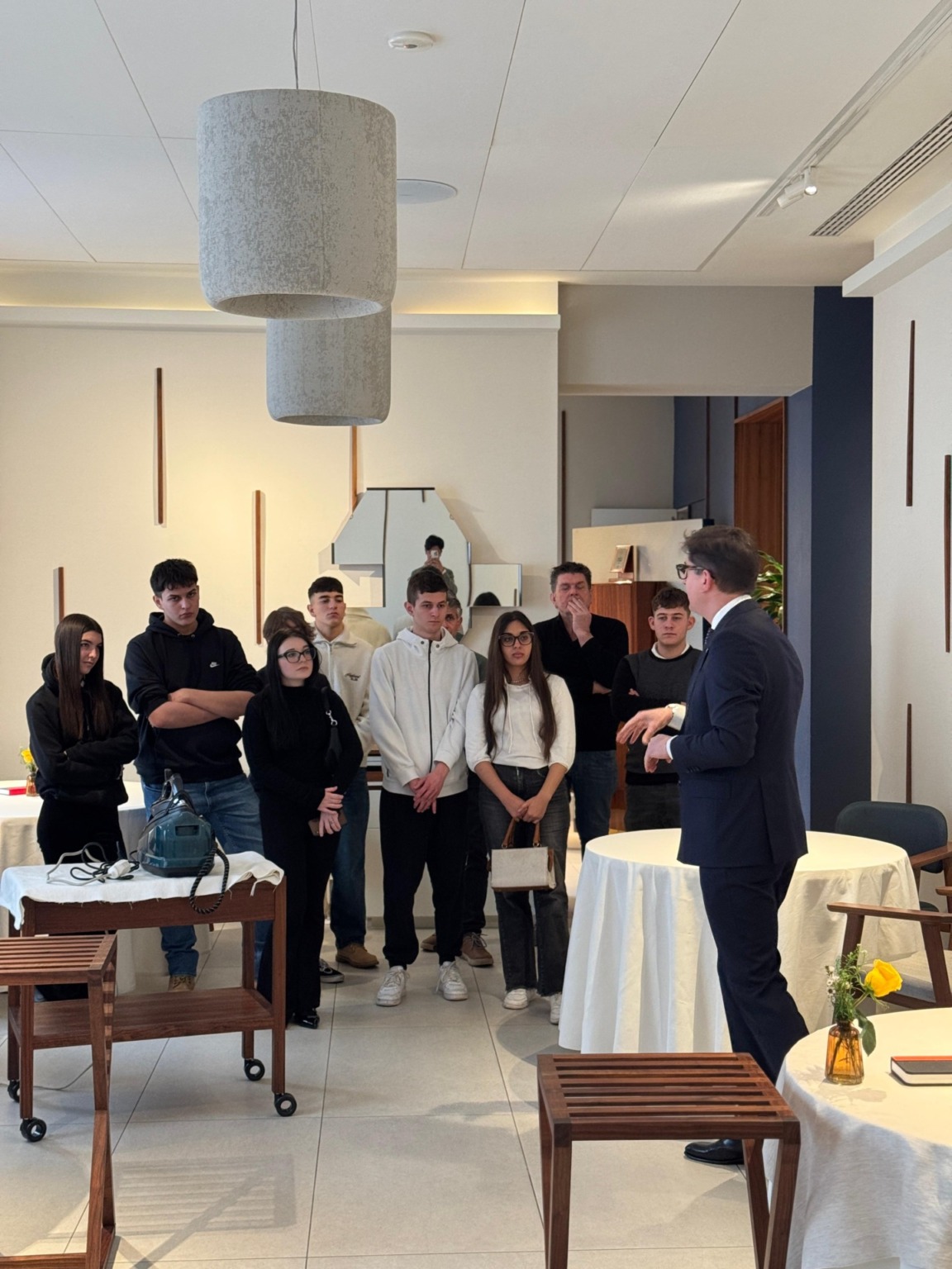 APF Valtellina in visita al Luogo Aimo e Nadia di Milano: gli studenti ...